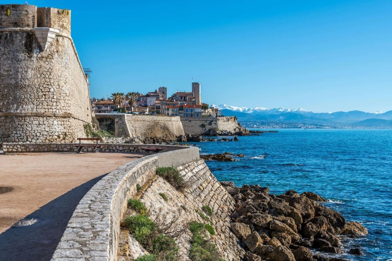 Discover things to do in Antibes near the Mouratoglou Hôtel & Resort